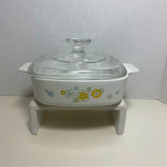 Corningware | Kitchen | Vintage Corning Ware Quart Casserole With Lid ...